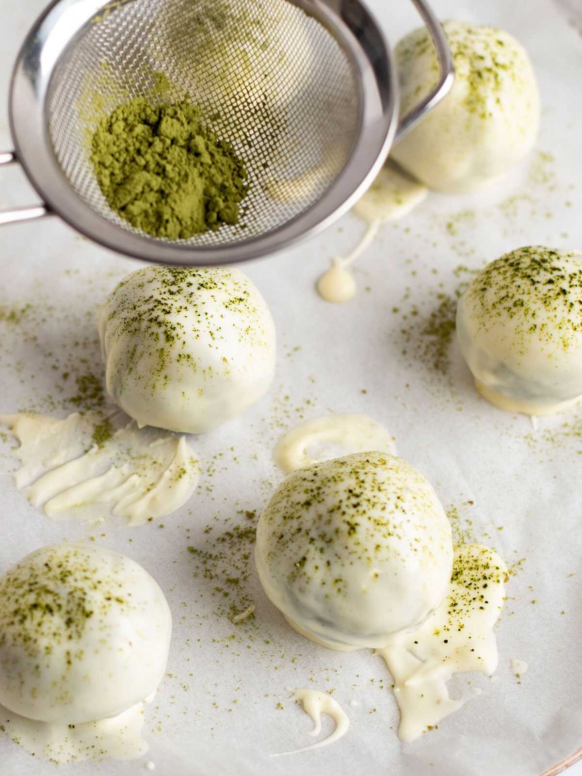 Healthy High Protein Green Tea Matcha Balls (Bliss Balls)