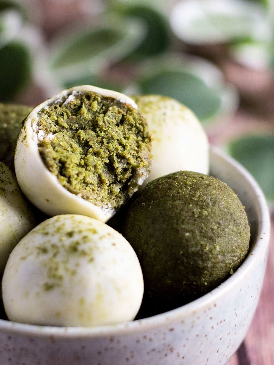 Healthy High Protein Green Tea Matcha Balls (Bliss Balls)